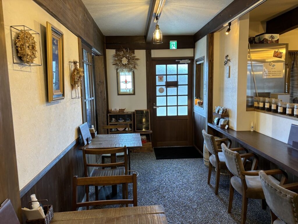 新旧混在の魅力！自家焙煎コーヒーを味わえる古民家カフェ『BYCA』【SALLiA’s リトリート第28回】 | ドリップまとめ | OITA Drip. オオイタドリップ ｜ 大分県下最大級の ...